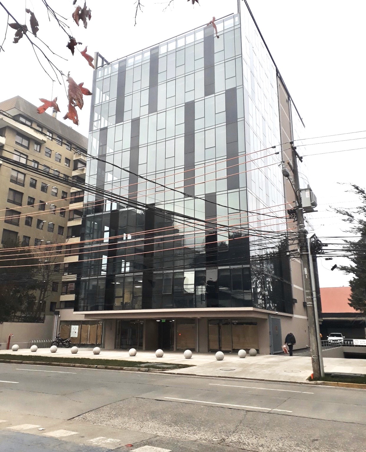 EXCLUSIVA OFICINA EN TORRE UNO-K - Rachel Propiedades